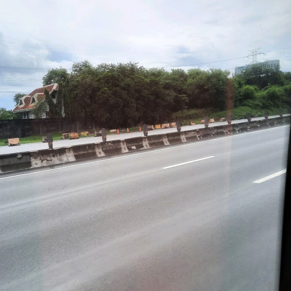 SLEx Tollgate Alabang Exit - Alabang - South Luzon Expy