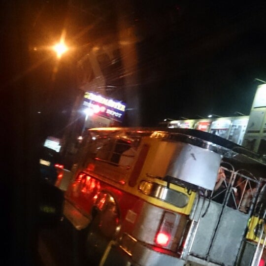 Calamba Crossing - Calamba City, Laguna