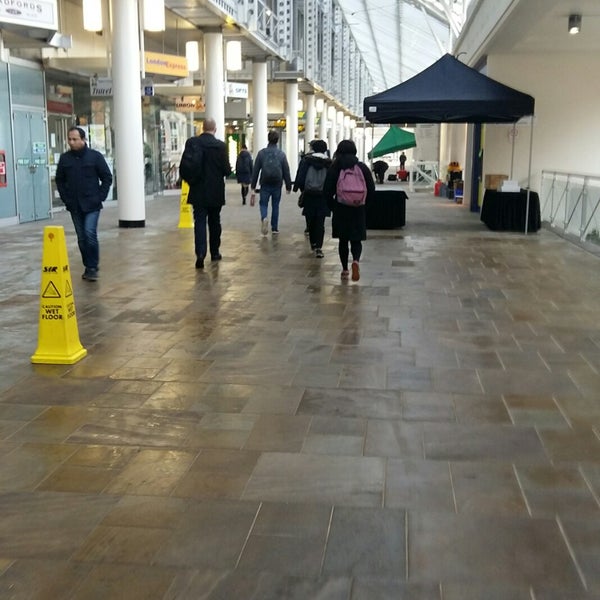 Colonnade Walk - Shopping Mall