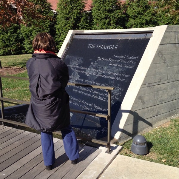 Reconciliation Statue - Sculpture Garden in Capitol District