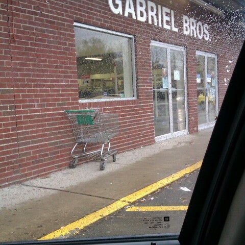 Gabriel Brothers - Clothing Store in Fairmont