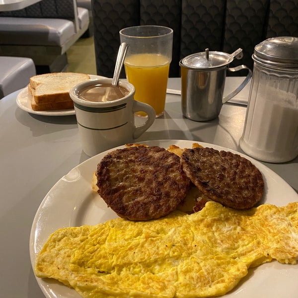 Pearl Diner - Financial District - 212 Pearl St