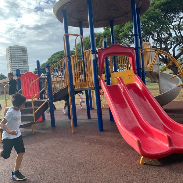 Kahala Elementary School - Elementary School in Honolulu