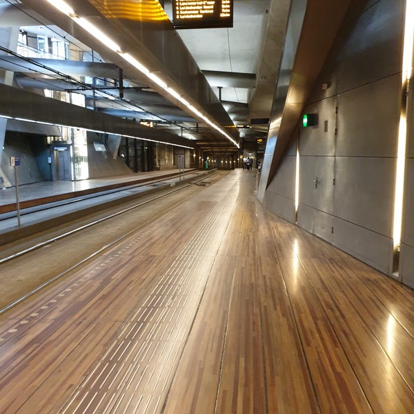 Tramhalte Grote Markt - Tram Station in Den Haag