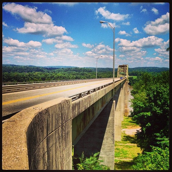 Matthew E. Welsh Bridge - Bridge in Mauckport