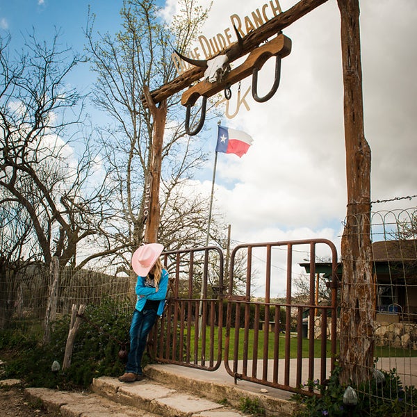 Dixie Dude Ranch - Bed and Breakfast in Bandera