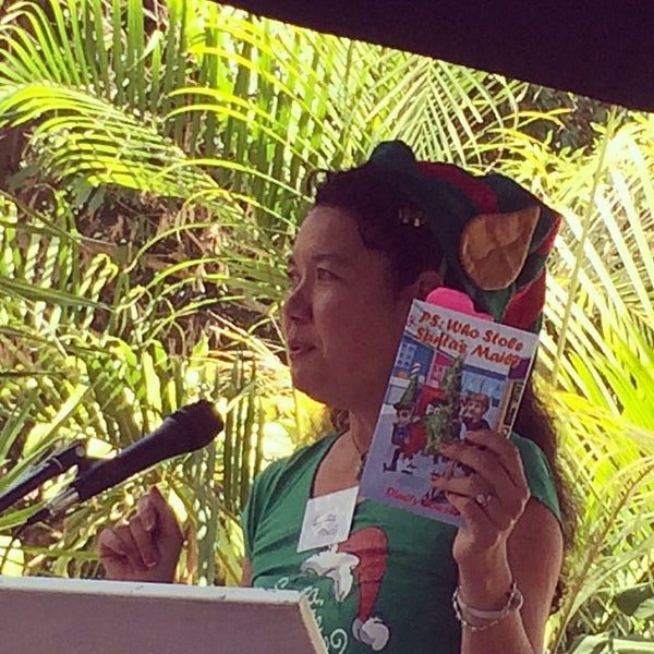 Black Cat Books & Cafe (Now Closed) - Bookstore