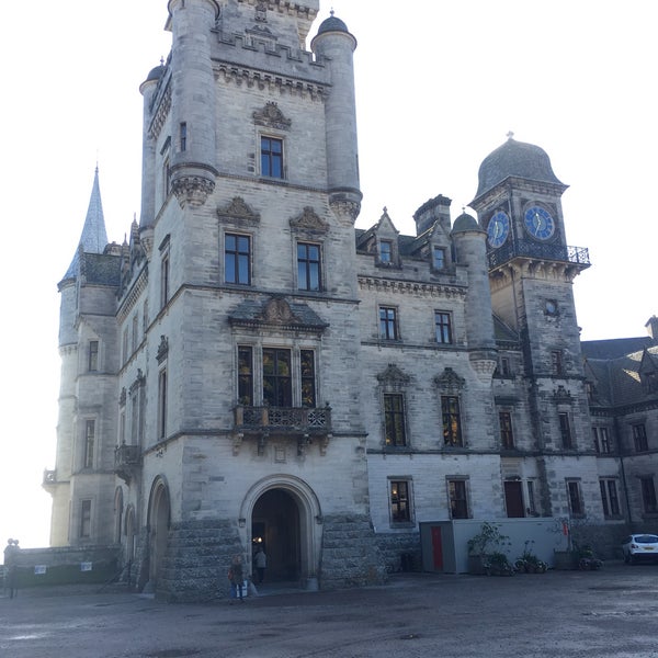 Dunrobin Castle - Historic Site