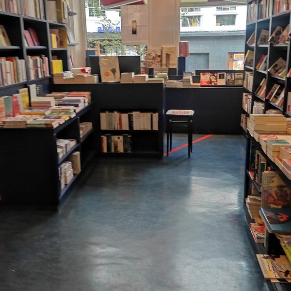 Athenaeum Boekhandel - Bookstore in Kuip