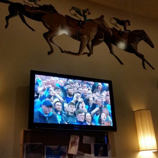 The Gallops Pub - 23 visitors