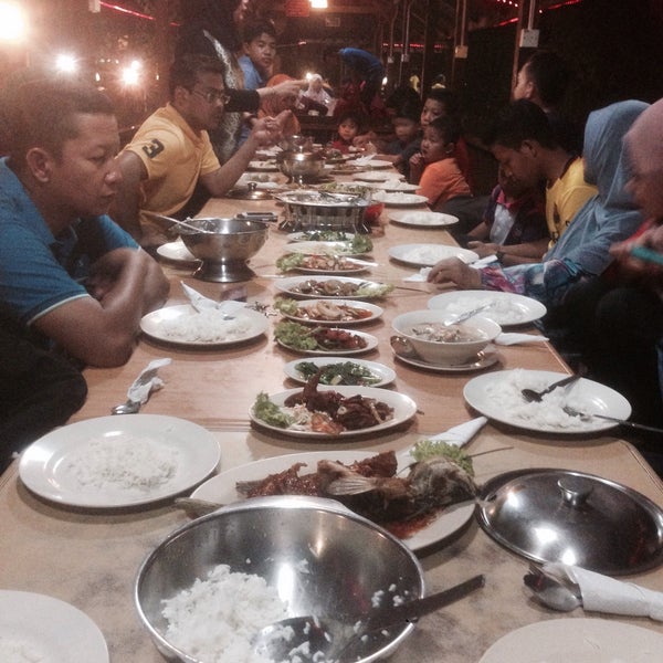 RESTORAN MAKANAN LAUT SEAFOOD ANIS WANIS JLN KEBUN