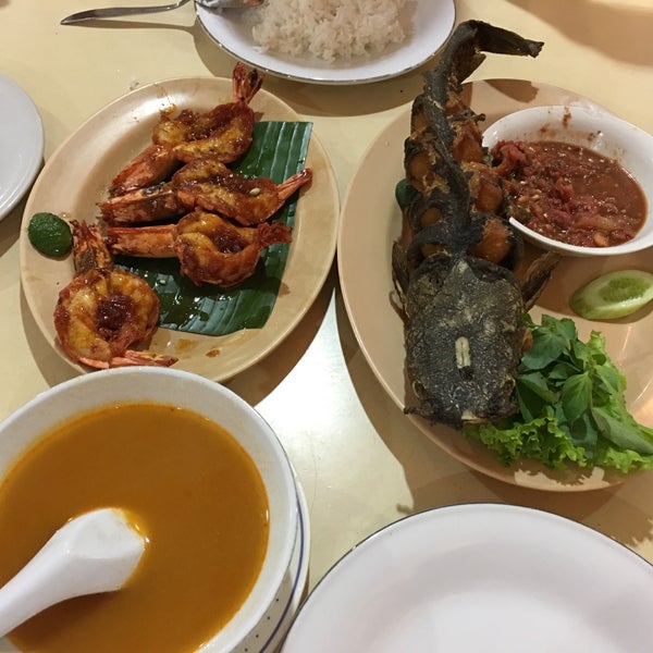 Photos at Muara Kuring - Seafood Khas Indonesia - Seafood Restaurant in ...