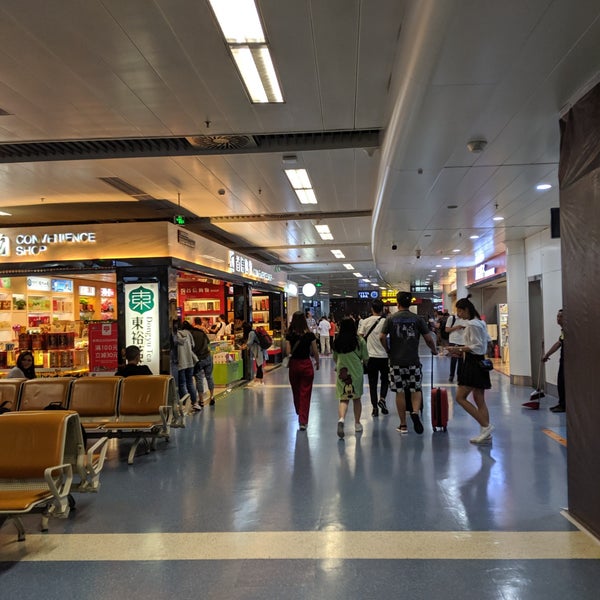 Terminal T2 - 24 tips from 2225 visitors