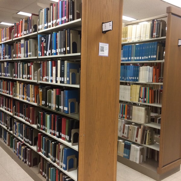 Moody Memorial Library - College Library in Baylor University