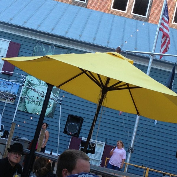 Piccadilly's Public House & Restaurant - Pub in Winchester