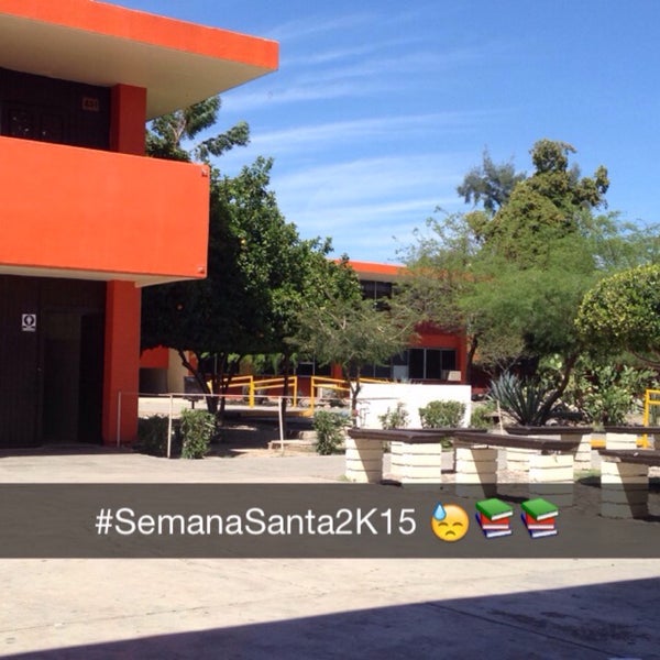 Instituto Tecnologico de Hermosillo - College Engineering Building