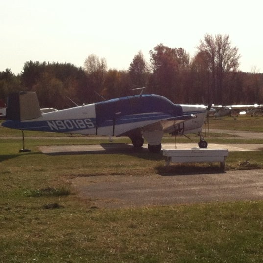 Freeway Airport (W00) - 3900 Church Rd