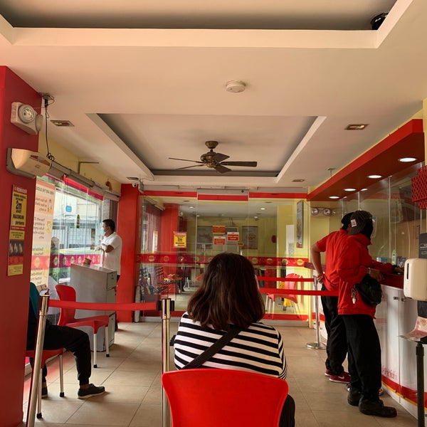 Amber Golden Chain of Restaurants - Kapitolyo - 13 tips from 584 visitors