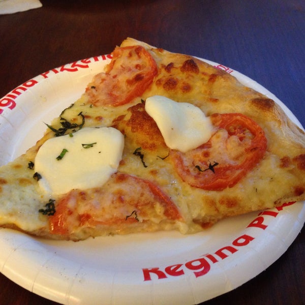 Pizzeria Regina - Pizzeria in North Braintree