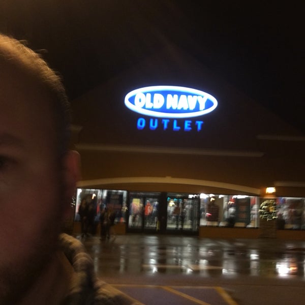 Old Navy Outlet - 3 tips from 1041 visitors