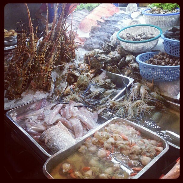 ครัวลุงจ่า (Lung Ja Sea Food) - Seafood Restaurant