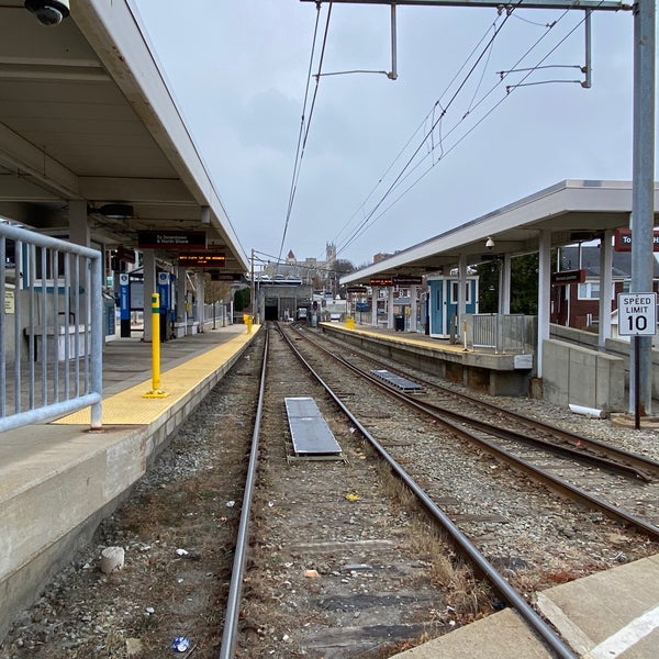 Dormont Junction T Station - Light Rail Station in Dormont