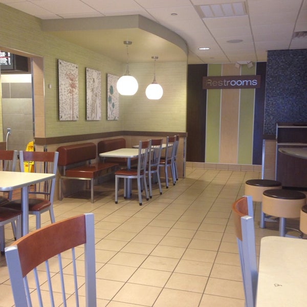 McDonald's - Fast Food Restaurant in Highland