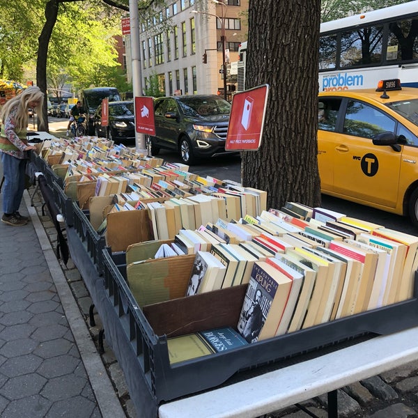 Strand Book Store Stand - Central Park - E 60th St