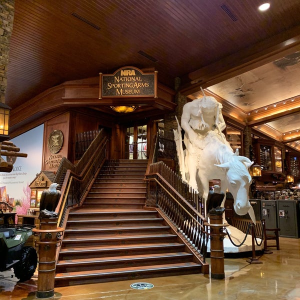 Bass Pro Museum Springfield Mo