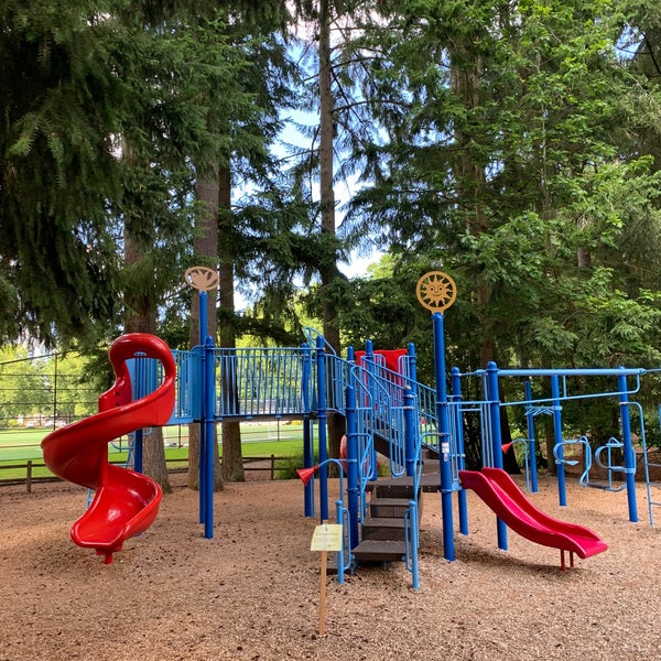 Photos at Robinswood Park - Park in Bellevue