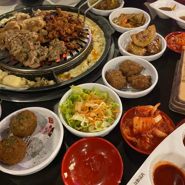 Romantic Baboy Naga - Korean BBQ Restaurant