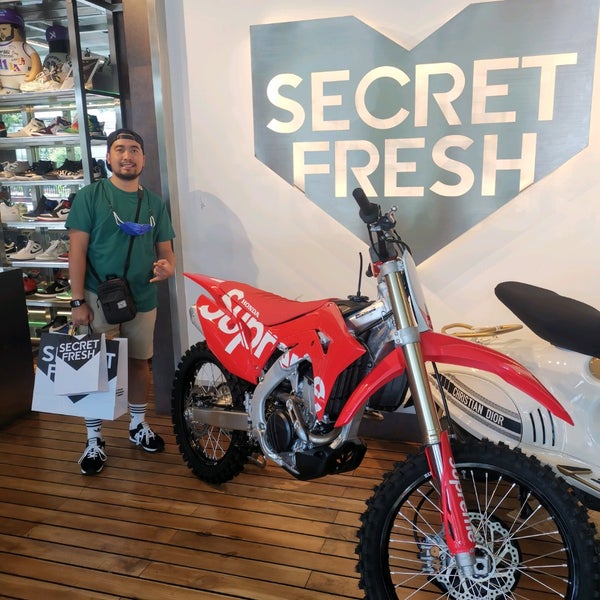 Secret Fresh - Greenhills - Ronac Art Center, Ortigas Ave.