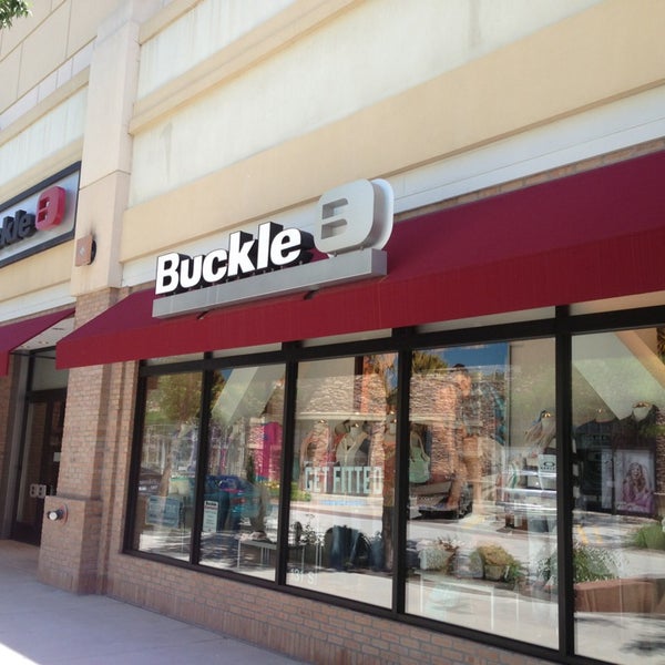 Buckle - Clothing Store in Rio Grande