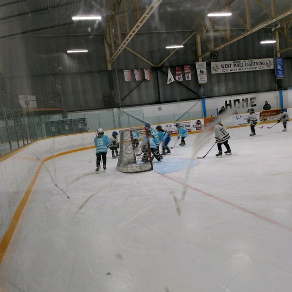 Centennial Park Arena - Eringate - 3 tips from 115 visitors