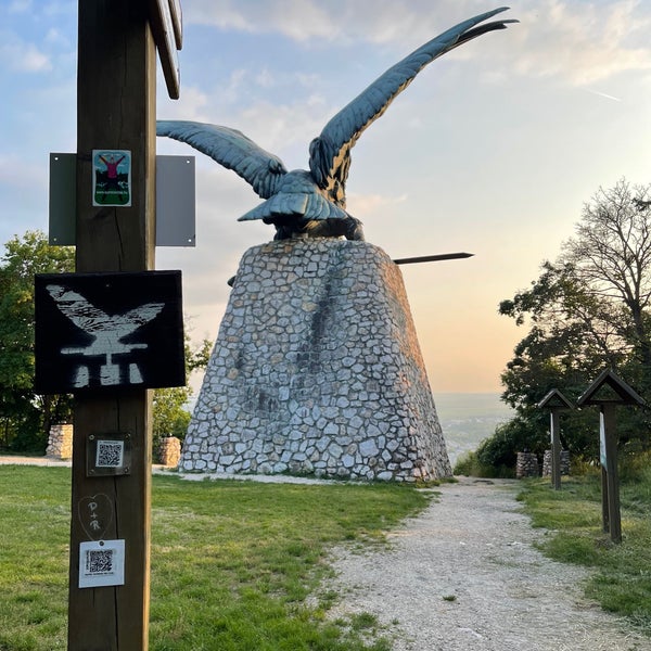 Turul-emlékmű - Tatabánya, Komárom-Esztergom megye