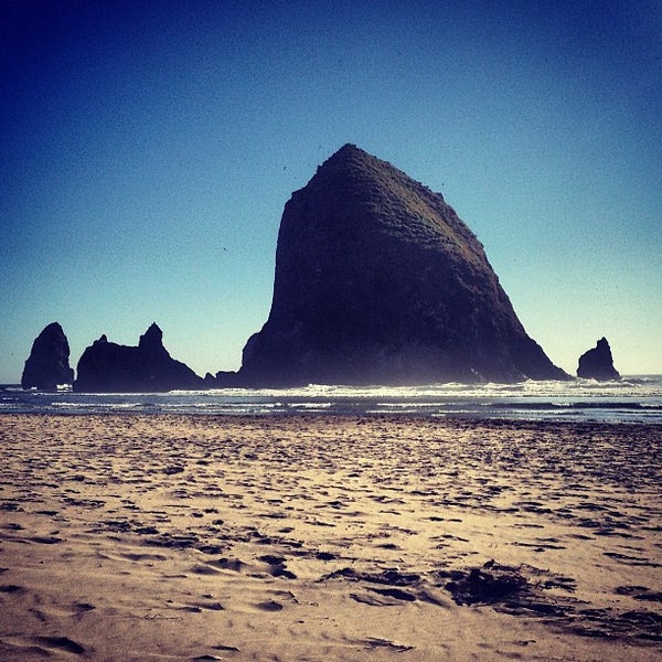 Haystack Rock - Mountain