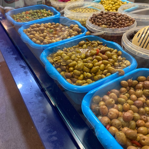 Mercat Municipal De Palamós - 5 tips from 187 visitors