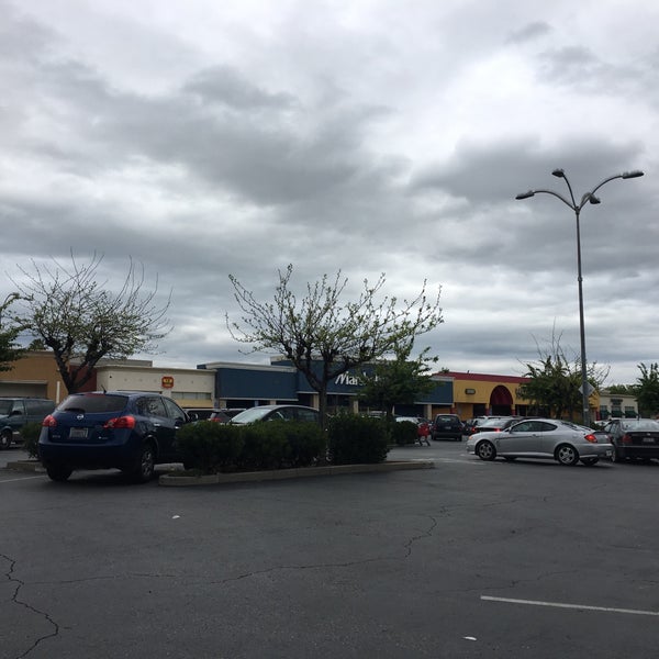 Capitol Square Mall - 352 N Capitol Ave