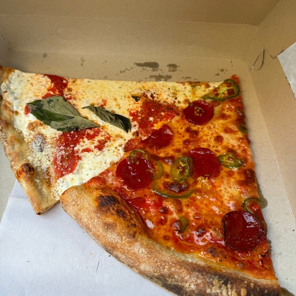 Scarr's Pizza - Pizzeria in Chinatown