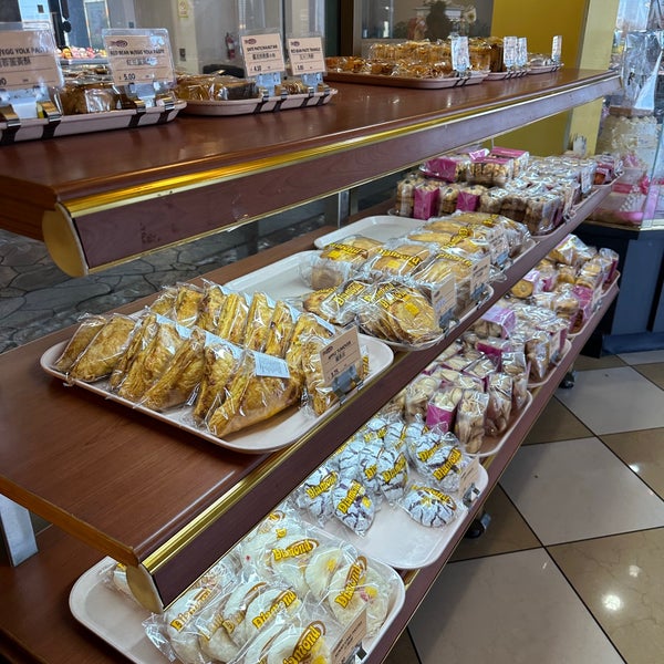 Diamond Bakery - Renate Dr