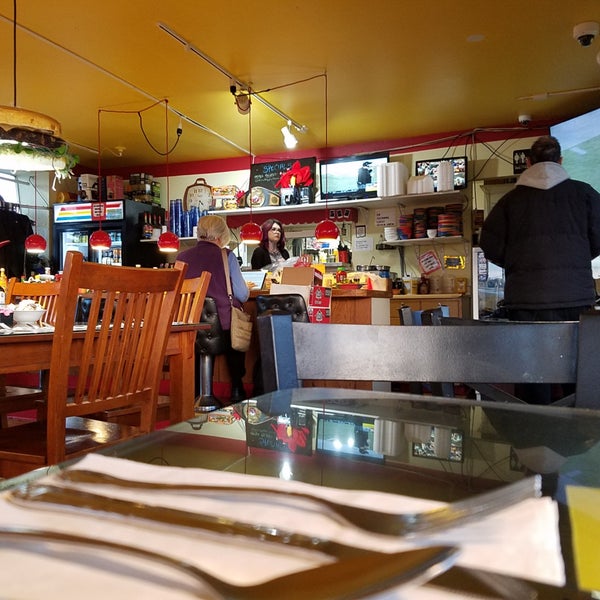 Newport Cafe - 534 NW Coast Highway