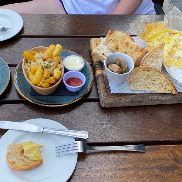 The Roundhouse - Gastropub