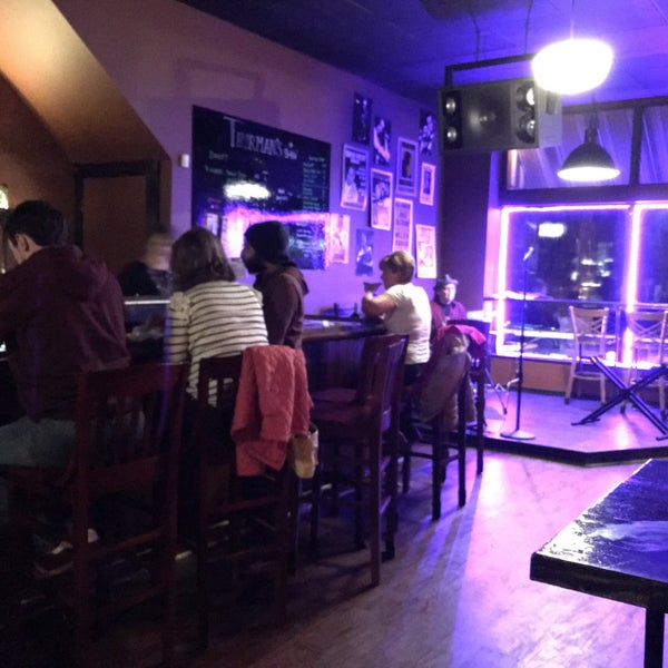 Gallery Pub on Thurman - Pub in Shaw