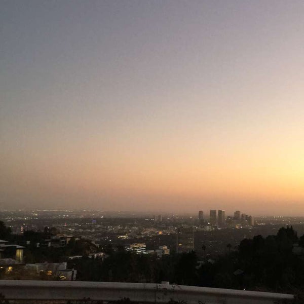 Doheny Drive in the Sunset Strip area of the Hollywood Hills - Road in ...