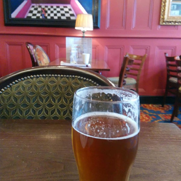 The Sir Michael Balcon (Wetherspoon) - Pub in Ealing