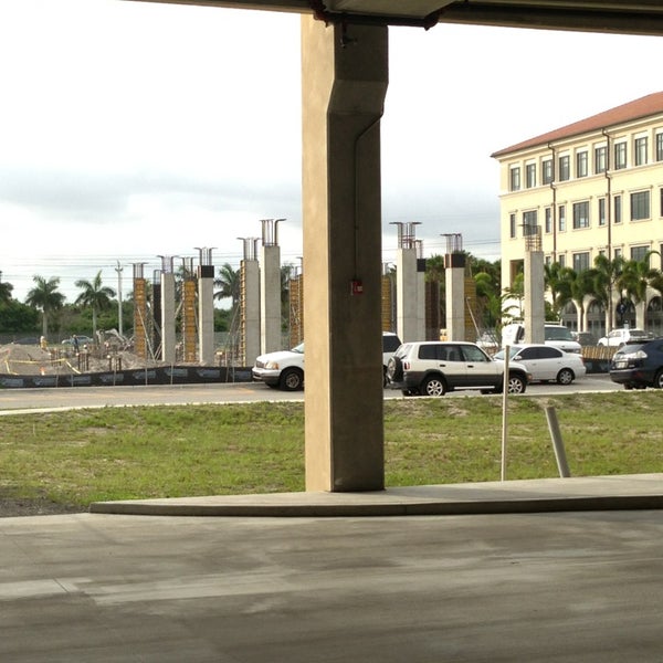 Miramar Town Center Bus Terminal - Miramar Town Center - 33 visitors