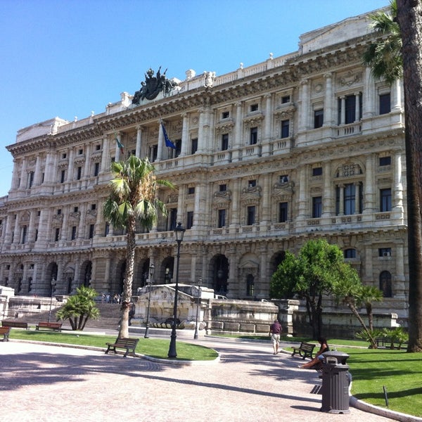 Piazza Cavour - Prati - Roma, Lazio