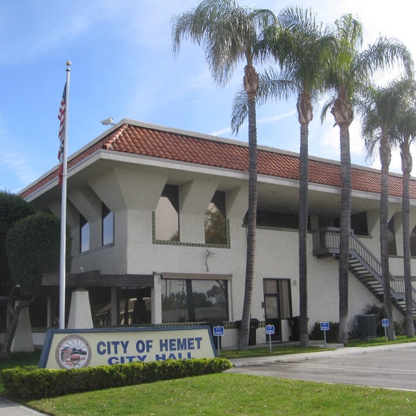 Hemet City Hall - 3 tips from 77 visitors