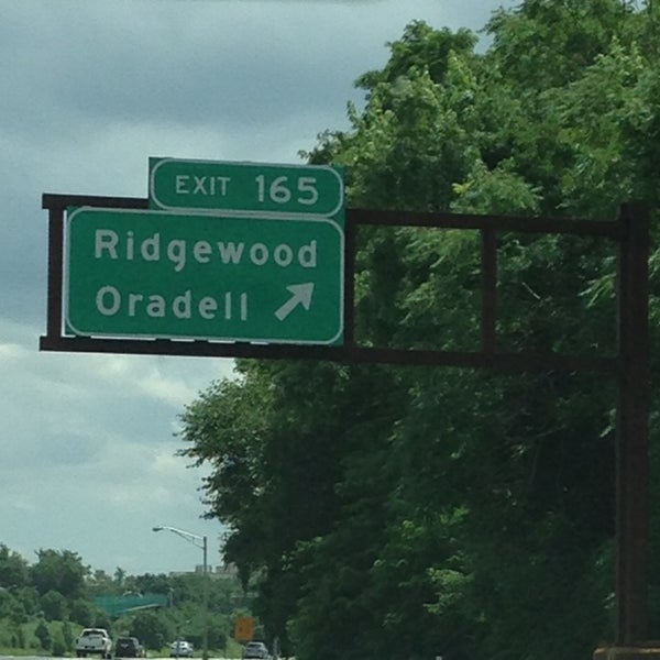 Garden State Parkway Exit 165 - Road in Paramus