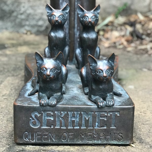 Memphis Zoo Cat Country - Evergreen Historic District - 3 tips